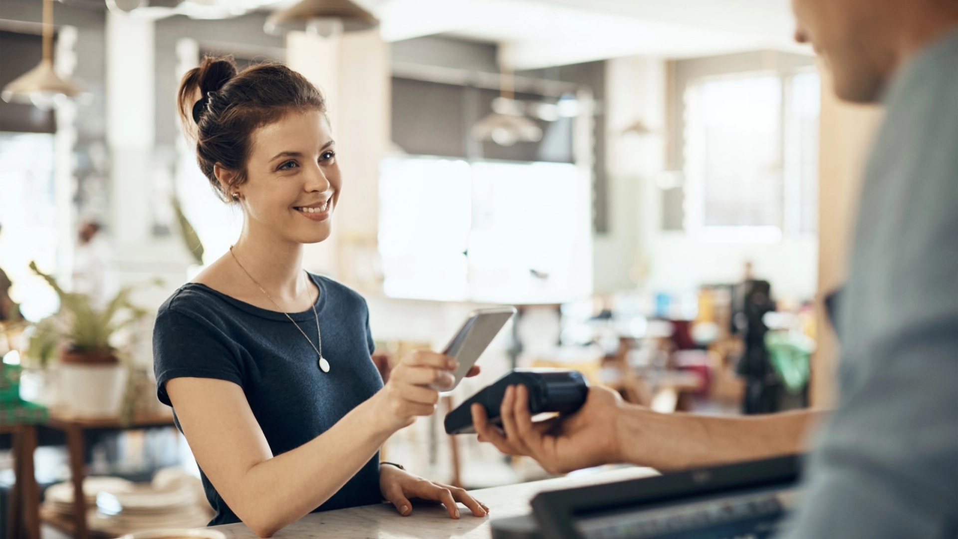 eBill: Rechnungen digital empfangen & mit einem Klick bezahlen | UKB