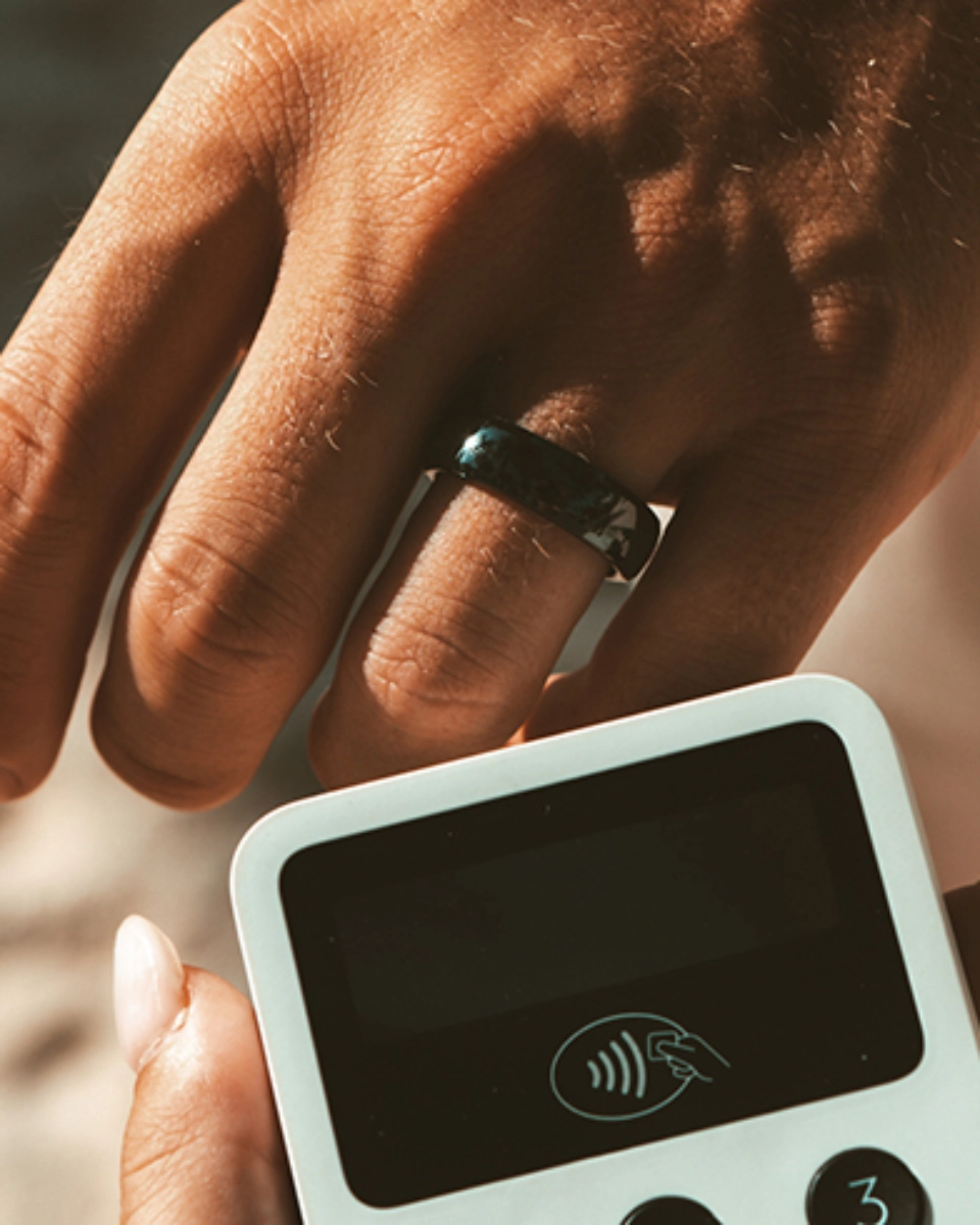 Fidesmo Pay: mit Ihrem Wearable bezahlen | UKB